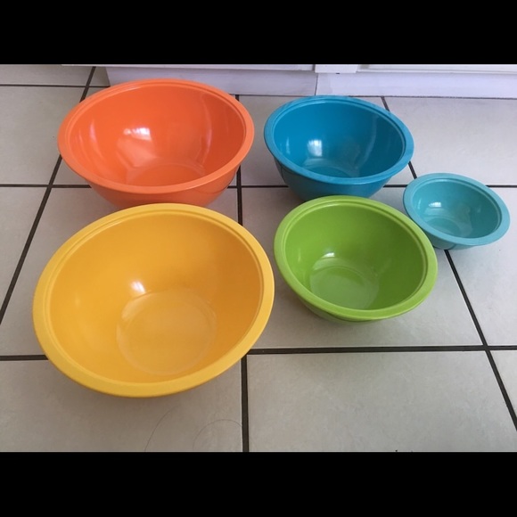 Dining | 5 Different Colorsize Plastic Serving Bowl | Poshmark